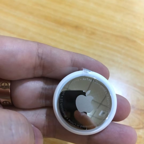 Apple | Car Audio, Video & GPS | Apple Airtag White Air Tag 4 Pack ...